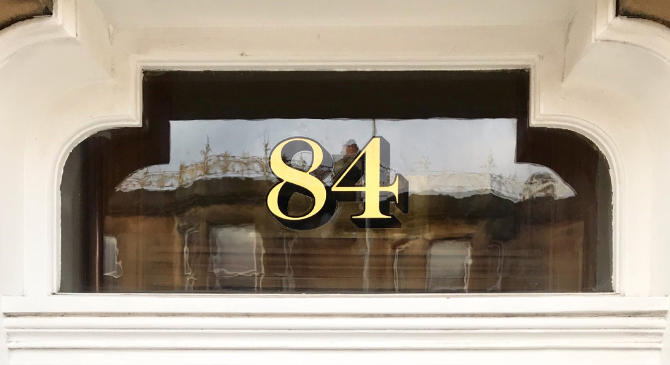 Thomas Paints | Bespoke Sign Painting & Sign Writing in Edinburgh